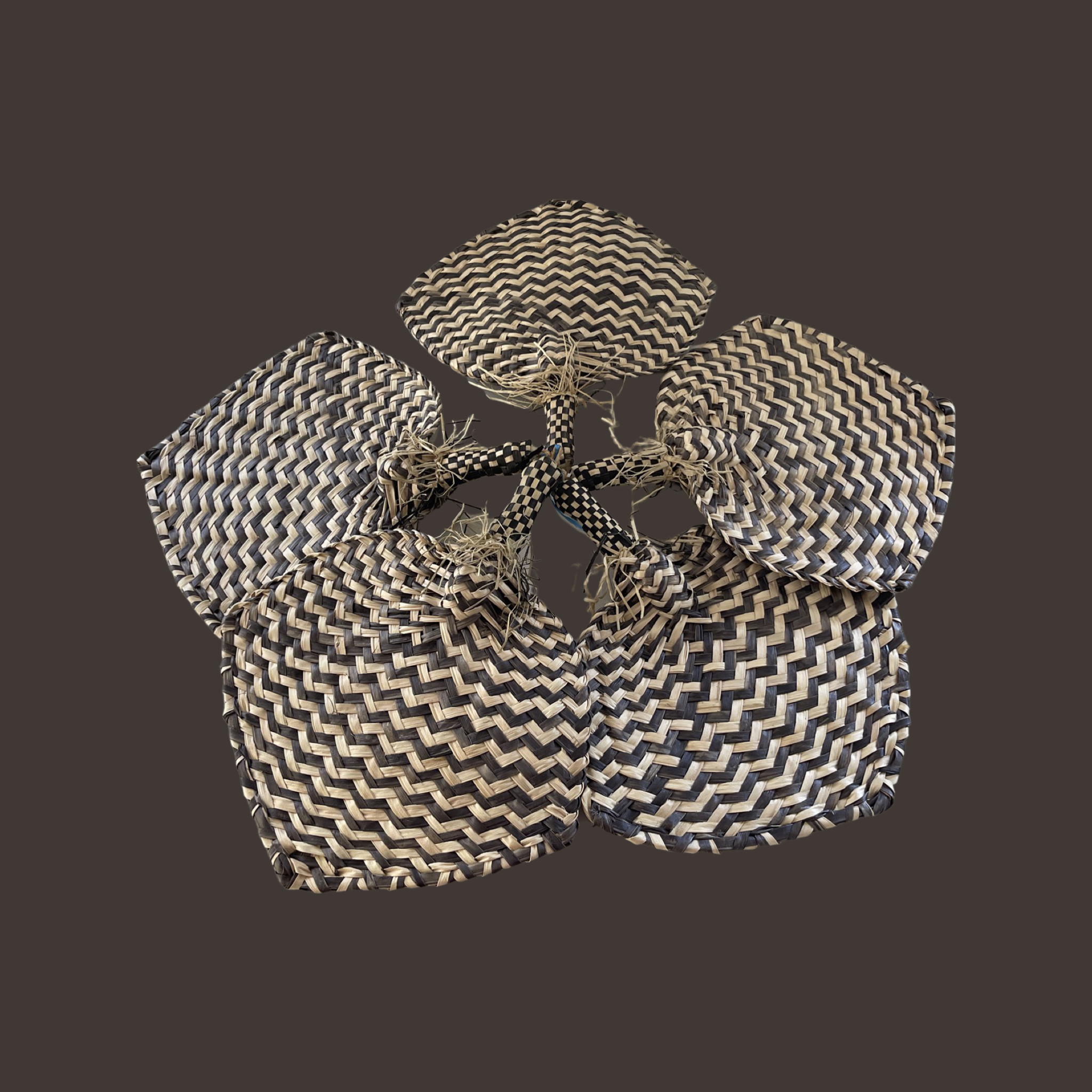 Fijian Iri (Hand Fan) – Rosalias Salusalu